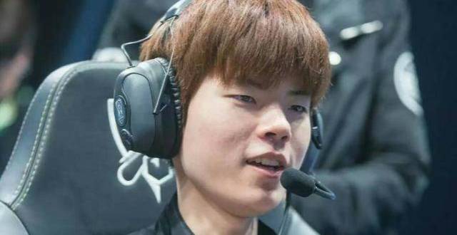 LPL害怕吗？Faker续约失败Deft养老，LCK两队完成银河战舰剑指S12_腾讯新闻