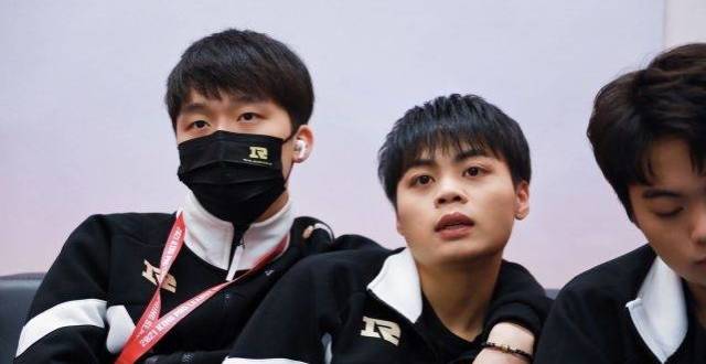 六点六决定回AG“养老”，RNGM彻底把他的心态搞崩，早知道就跟最初一起回家了_腾讯新闻