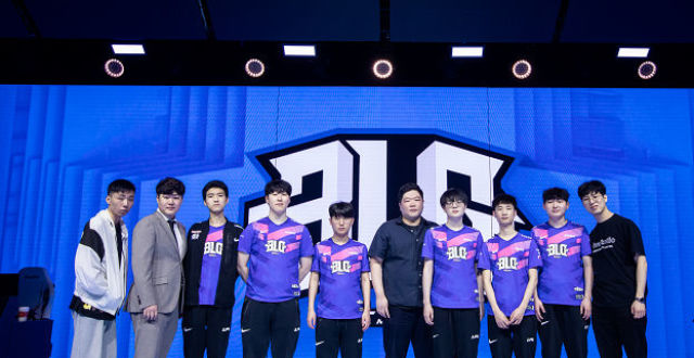 “BLG要起飞了”，知情人发文：B.GOD！UZI粉丝狂喜，有1点令人担忧_腾讯新闻