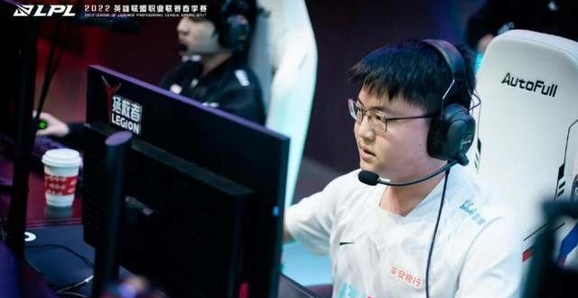 Uzi辟谣参加综艺！BLG将对决WE，身为替补仍有望迎来第二战_腾讯新闻