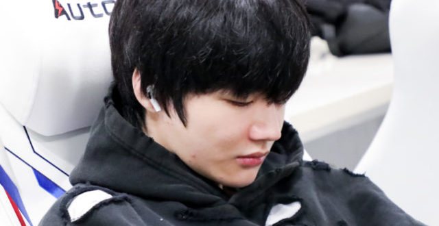 Weiwei人马决策出错，BLG赛点局爆冷败给WE，Uzi呼声高涨_腾讯新闻