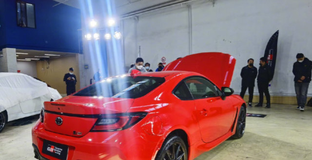 全新丰田“战神”国内11月首发，2.4L＋6MT/6AT，造型低趴跑车_腾讯新闻