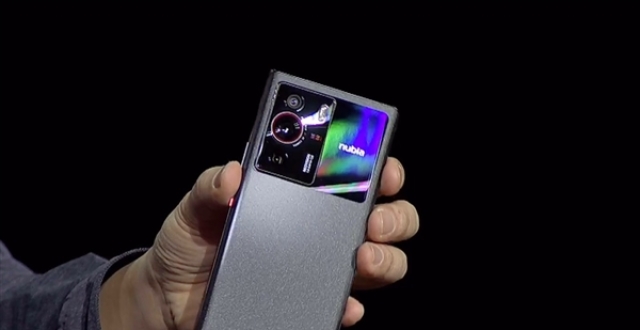 努比亚史上最强影像旗舰！Z40 Pro发布：3399元起_腾讯新闻