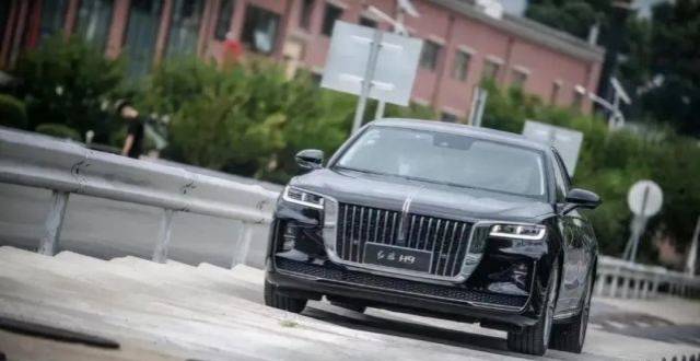 国货头牌VS合资老将：红旗H9对比奥迪A6L谁更值得买？_腾讯新闻