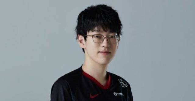 知情人爆料：Scout原本想回LCK，对他有点失望！EDG粉丝怒了，集体举报_腾讯新闻