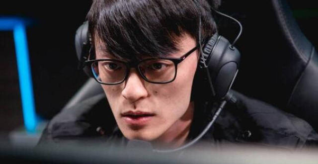 LOL：RA官宣Fofo以自由人身份离队，RNG可以出手了，全华班崛起_腾讯新闻