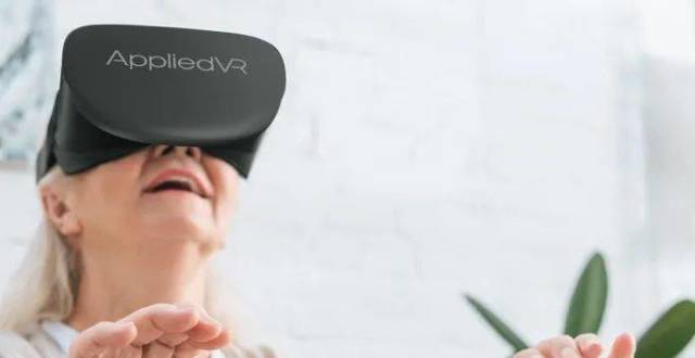 VR能缓解50％腰痛？治疗慢性疼痛的VR疗法获得FDA授权_腾讯新闻