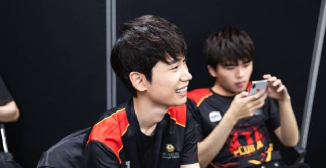 LOL：Bo去DRX一事有结果了，俊佳要去FPX打比赛，Uzi被fofo坑了_腾讯新闻