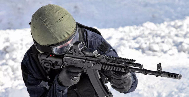 AK74再现俄乌战场，后继者AK12换汤不换药，难与191步枪相提并论_腾讯新闻