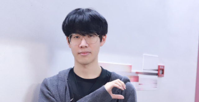 “Uzi又替补了”，BLG首发Doggo，LGD更换打野！369上路对线Theshy_腾讯新闻