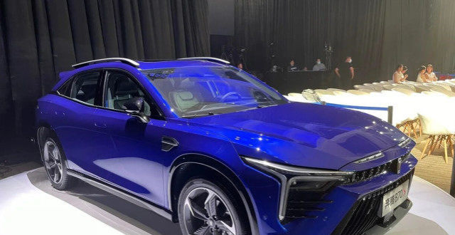 换壳“马自达CX-4”？全新奔腾B70S选哪款最合适_腾讯新闻