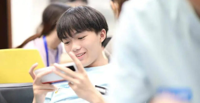 24日KPL：XYG能否再胜TTG稳住季后赛？AG能否拿到第三分比肩WB？_腾讯新闻