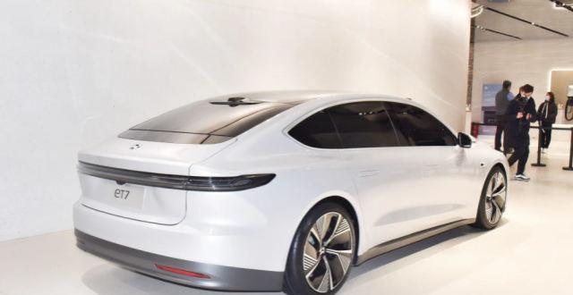 3秒8破百，豪华配置封顶，50万买蔚来ET7不香？_腾讯新闻