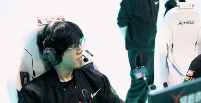 世界冠军上单再交手！WBG大战EDG，TheShy抉择是关键_腾讯新闻