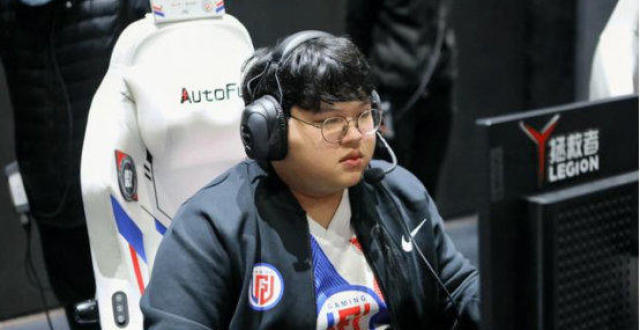 LPL首个终生禁赛！LGD中单选手JAY参与假赛被全面封杀_腾讯新闻