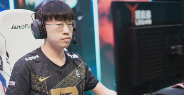 又一个让2追3！RNG3-2击败JDG：小虎疯狂支援，Gala状态回暖_腾讯新闻