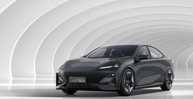 长安深蓝品牌发布，全新EPA1纯电平台下的C385看点十足_腾讯新闻