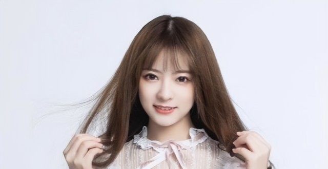 恭喜LPL！又一对解说情侣诞生！Kris官宣和解说毛毛恋情，甜蜜唱情歌_腾讯新闻