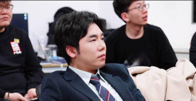 “UZI没去JDG，也没向BLG提新条件”！957谈乌兹近况，剧情反转_腾讯新闻