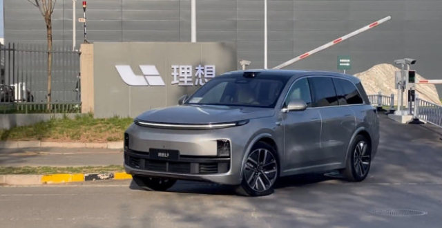 理想L9实车再曝光！气场不输宝马X5、坦克500_腾讯新闻