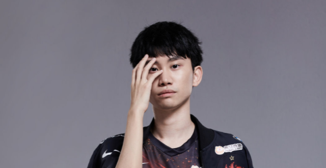 Doinb键盘不断冒奶？管泽元、米勒等评S11最强选手20人_腾讯新闻