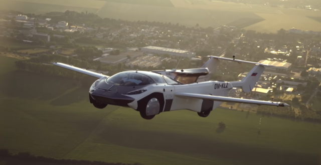 汽车上天了：AirCar 飞行车完成测试，最高时速 170 公里_腾讯新闻