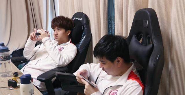 GK4-0横扫XYG，8连胜晋级3强，创KPL最佳战绩，狼队已瑟瑟发抖！_腾讯新闻