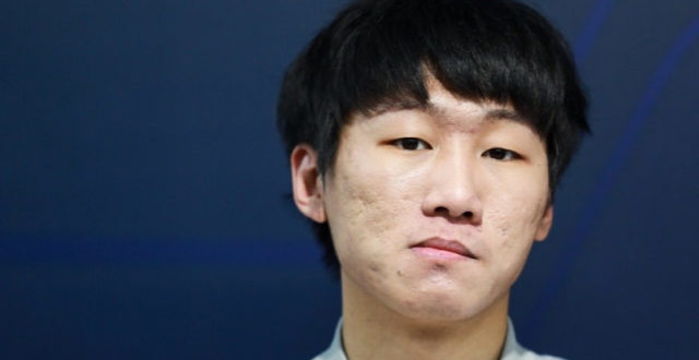 继Ning之后，Uzi也在韩服疯狂上分！没有演员后，打上了王者600分_腾讯新闻