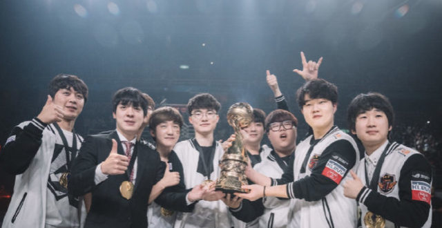 RNG和T1有望创造MSI历史！小虎和Faker争夺三冠王中单荣誉_腾讯新闻