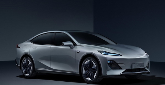 长安深蓝C385疑似售价曝光 三种动力15.28万起_腾讯新闻