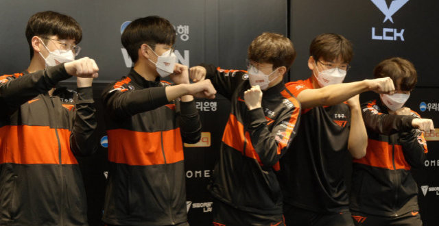 RNG如何击败T1？WE腿哥支招，阿Bin是取胜关键_腾讯新闻