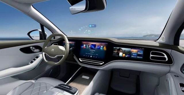 狐和AITO都不配，华为AR-HUD在飞凡R7上首发，效果如何？_腾讯新闻