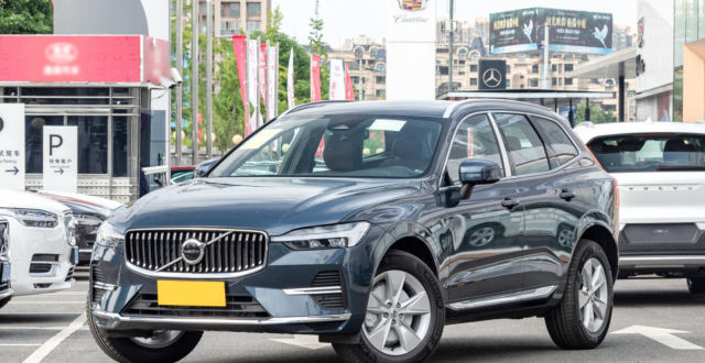 想买高性价比豪华SUV，凯迪拉克XT5和沃尔沃XC60该如何选？_腾讯新闻