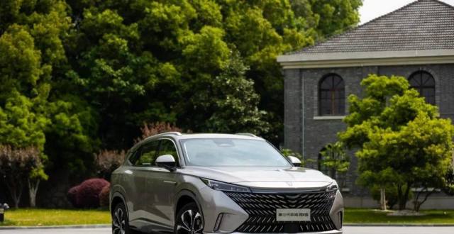 第三代荣威RX5设计夸张，1.5T马力达188匹，能重回巅峰吗？_腾讯新闻