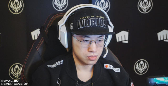 “小虎一战被Caps打退役！”RNG爆冷不敌G2，遭遇MSI首败！小虎打出中路差距，粉丝怒喷：太臭了！_腾讯新闻