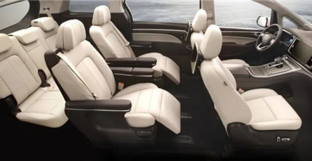 传祺M8首破8000辆，荣登豪华MPV市场首位！_腾讯新闻