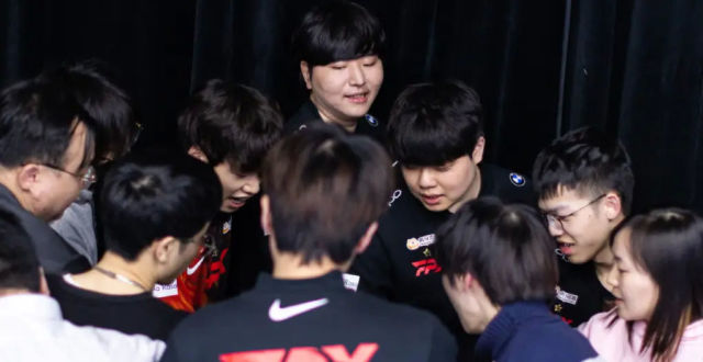 LPL转会期爆料！马哥Smlz回到WE，IG训练赛击败EDG_腾讯新闻