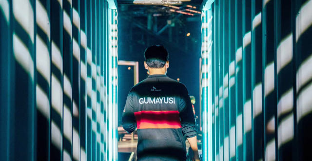 Bin成国产上单的希望，957连夜教Bin玩船长，T1放话零封RNG_腾讯新闻