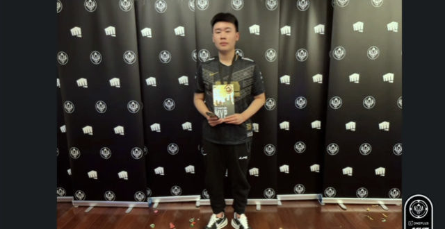 RNG击败T1成就三冠王！Wei拿到MVP_腾讯新闻