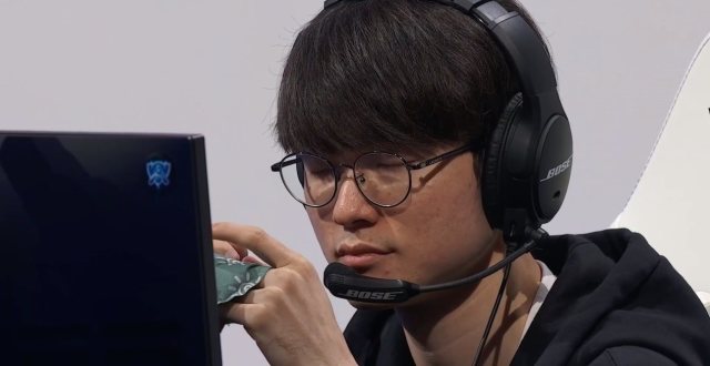 RNG推掉基地，Faker还疯狂操作！MSI未解之谜诞生，网友评价亮了_腾讯新闻