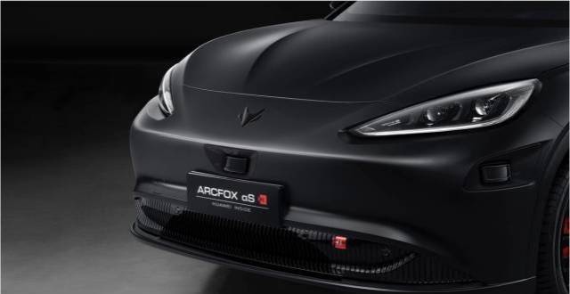 对比蔚来ET7、智己L7，阿尔法S全新HI版的智能达到何种水平？_腾讯新闻