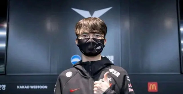 imp直播谈Faker“太装了”？打排位不用皮肤，被吹得太久了！_腾讯新闻