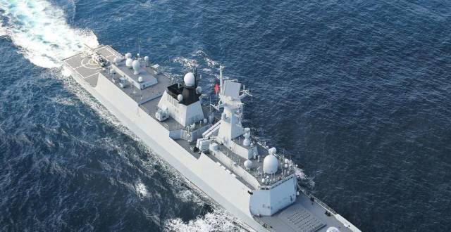 三艘054A或者六艘056，能不能击沉一艘伯克型驱逐舰？_腾讯新闻