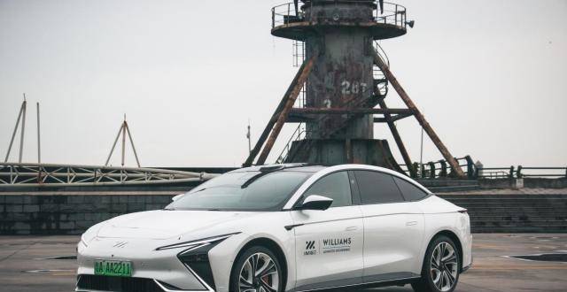 比蔚来ET7便宜4万，但智己L7凭什么卖40万？_腾讯新闻