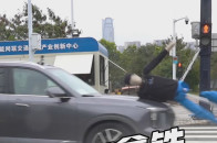 扳回一局！这回轮到WEY拿铁硬气了一把！小鹏P5、传祺GS8 又掉链子了_腾讯新闻