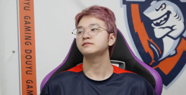 DYG3比1战胜RW侠，小义回归打野，湘军转辅助，新阵容磨合不错_腾讯新闻