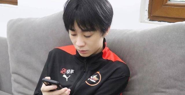 KSG3-1横扫VG，啊泽拿MVP进步明显！瓶子发文：B组已容不下KSG！_腾讯新闻