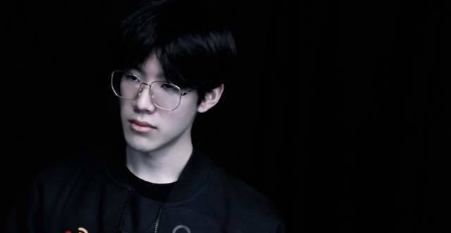 LOL晚报：Uzi再谈冠军成就，Theshy惨遭外国网友嘲讽超级自大_腾讯新闻