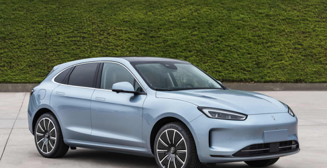 AITO问界M5e官图曝光，有双电机版本，最快将9月正式上市_腾讯新闻