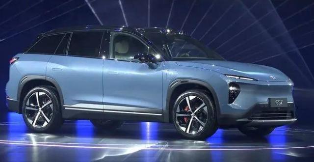 豪华SUV大爆发：蔚来ES7/宝马X5/理想L9怎么选？_腾讯新闻